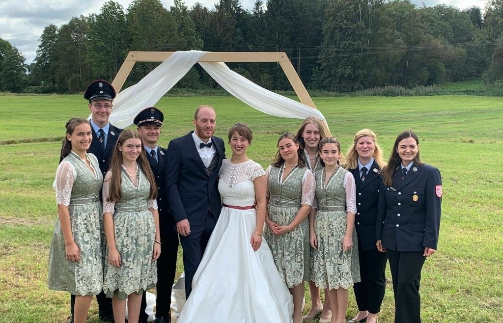 Christina Rieger und Markus Hendlmeier haben in Hausen geheiratet