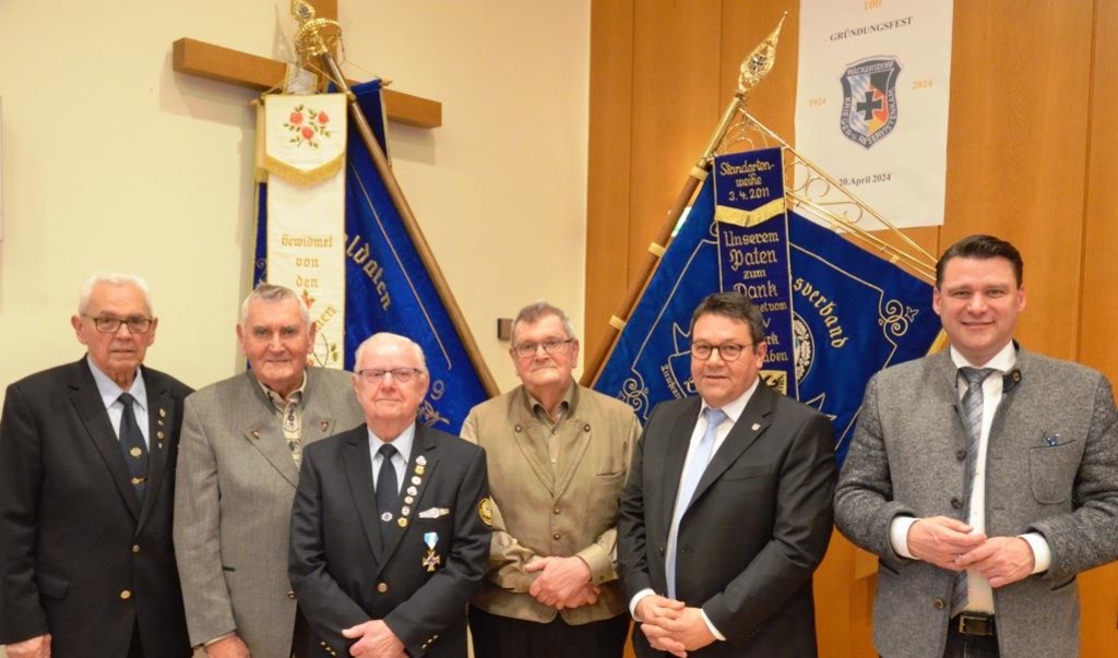 Krieger- und Reservistenkameradschaft Wackersdorf feiert 100-jähriges ...