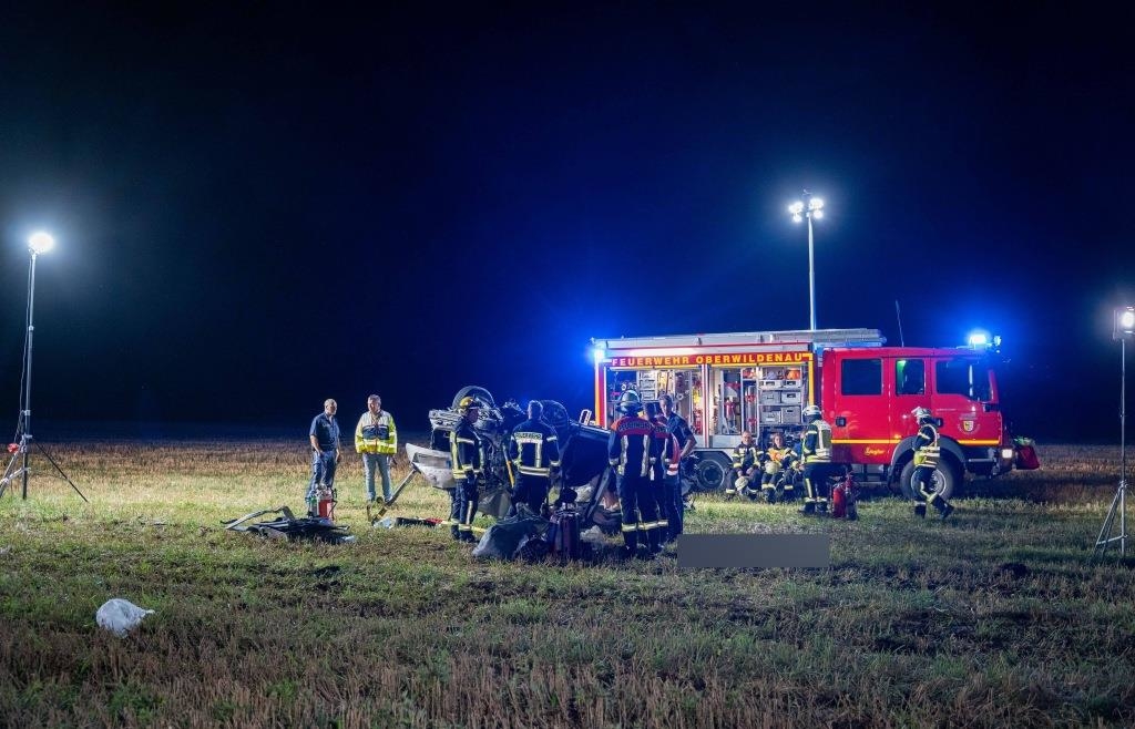Tödlicher Unfall auf A93 bei Weiden – drei Mitfahrer in Lebensgefahr