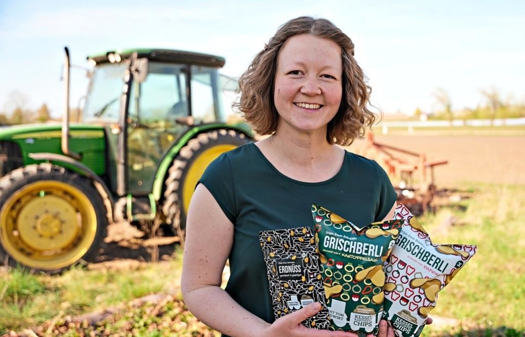 Eva und Jakob Zwingel basteln mit selbst angebauten Erdnüssen an ihrer ...