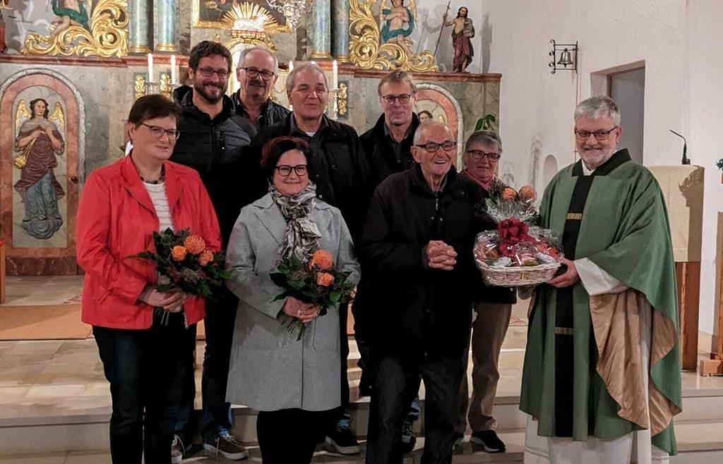 Mesner Andreas Fink wurde verabschiedet und seine Nachfolger vorgestellt