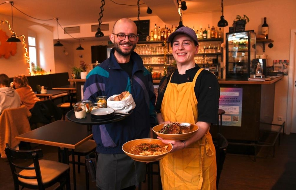 Früher Kaffé Dada, heute Zur Goldenen Kaper: Hier kommt das Schnitzel ...